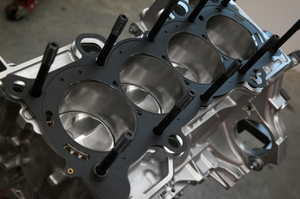 K24-K320 2.4L Complete Engine - no core required – 4 Piston Racing